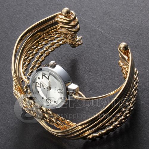 Fashion Women's Steel Analog Quartz Bracelet Watch - Gold