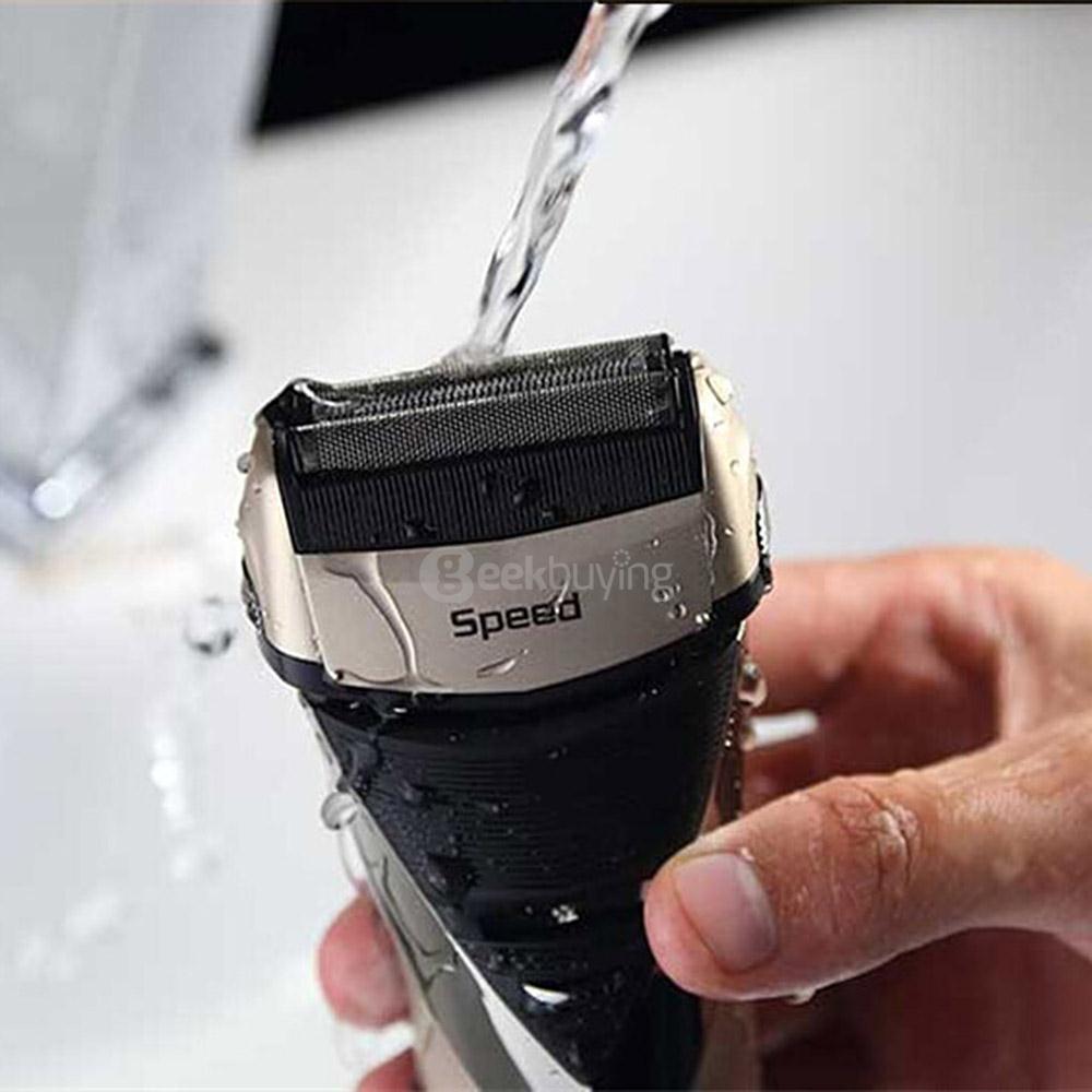 Kemei KM-8102 3 Heads Rechargeable Electric Shaver