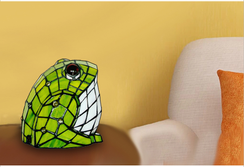 FUMAT Tiffany Style Stained Glass Frog Table Lamp