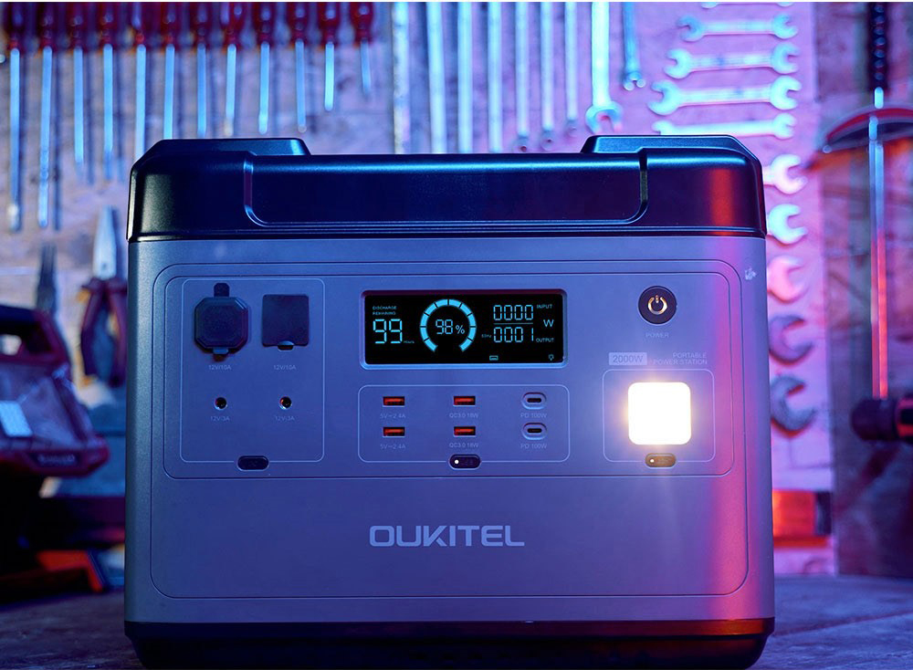 OUKITEL P2001 2000Wh Power Station + BLUETTI 200W Solar Panel
