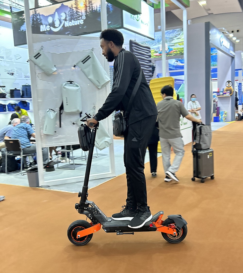Refurbished KUGOO G2 MAX 1500W 48V21Ah Electric Scooter