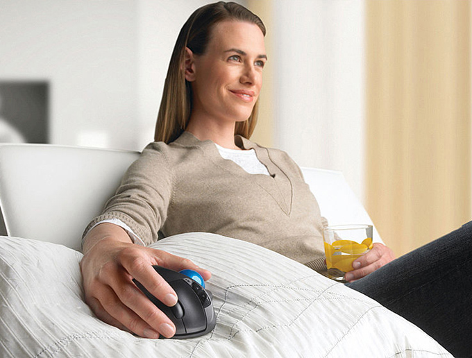 Logitech M570 2.4Ghz Wireless Ergonomic Trackball Optical Mouse