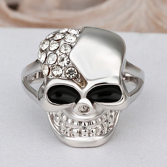 Features Women Jewelry Skull Style Ring with Rhinestones