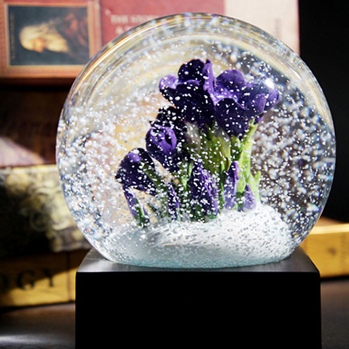 Creative Purple Flower Crystal Ball Snow Globe
