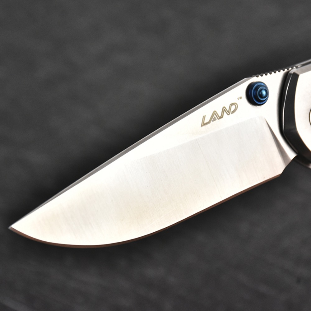 LAND 9103 Portable Outdoor Folding Knife