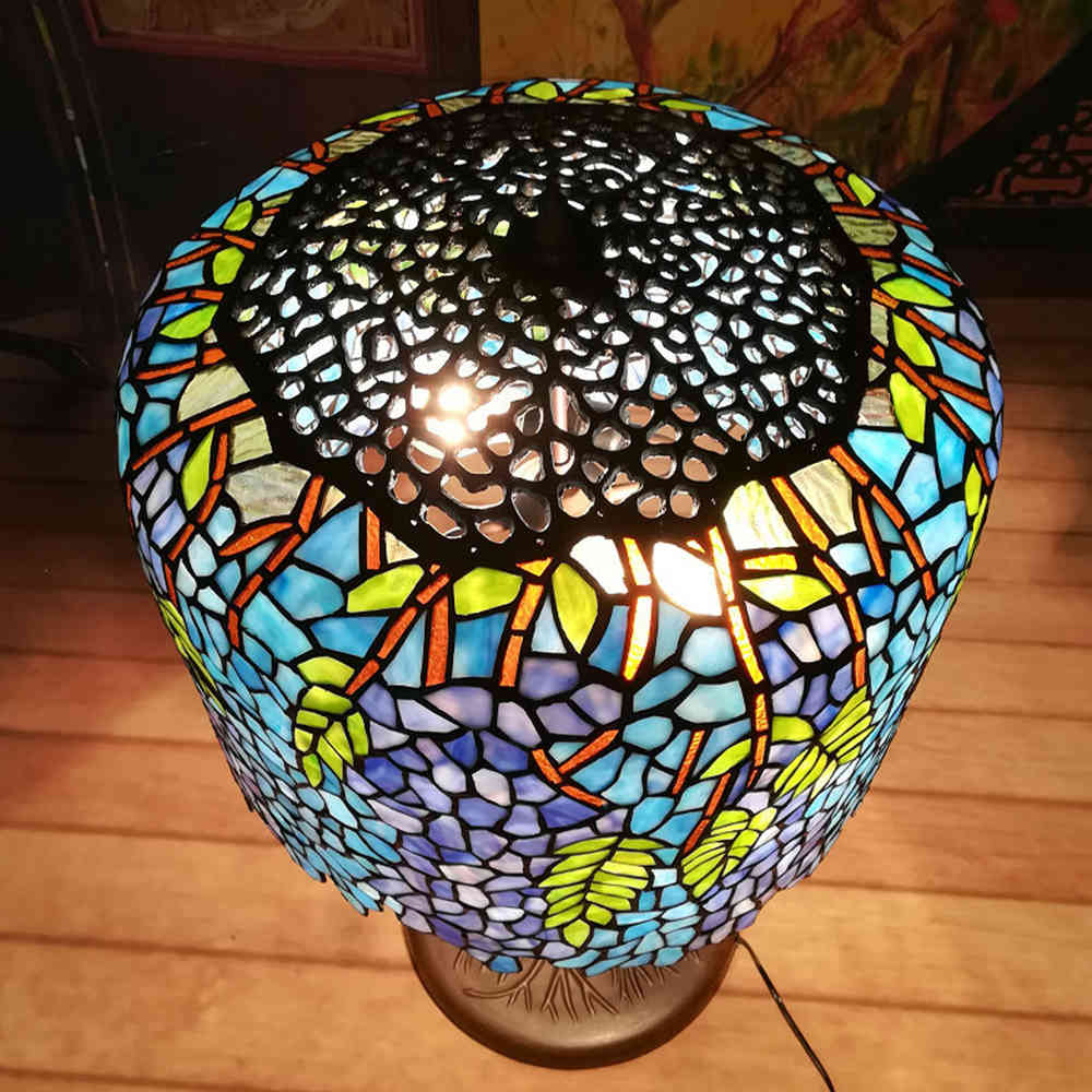 FUMAT 18 Inches Tiffany Style Wisteria Love Table Lamp