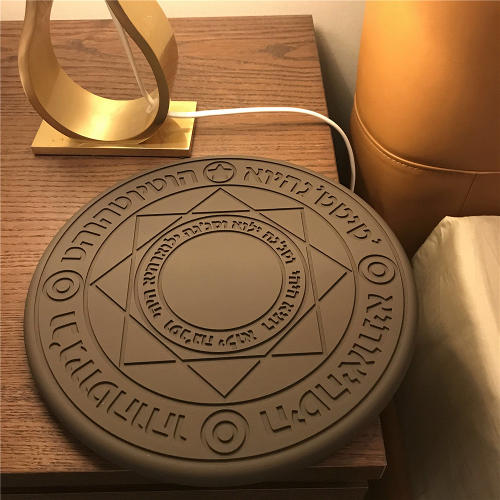 QI Magic Array 5W Wireless Charger Brown