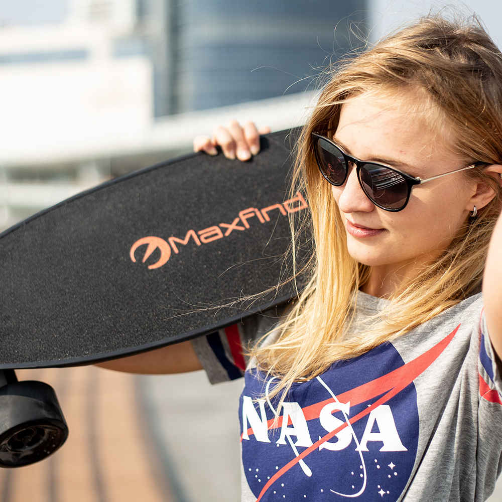 Maxfind Max 2 Electric Skateboard Dual Motor Black