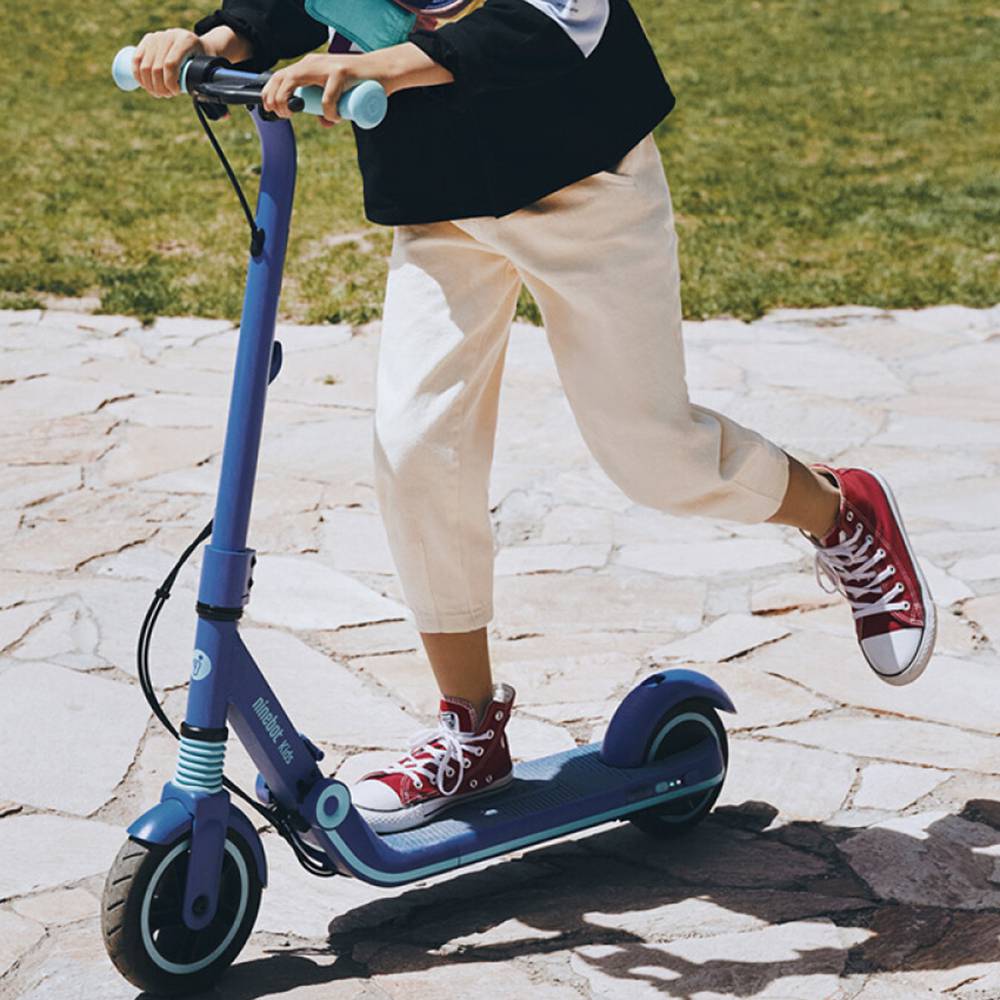 Ninebot E8 2550mAh 130W Folding Electric Scooter for Kids Blue