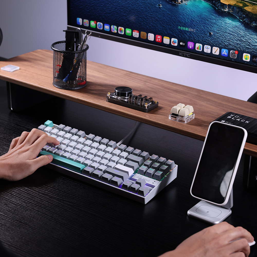 3inuS 87-Key Mechanical Keyboard Hub Blue Switches