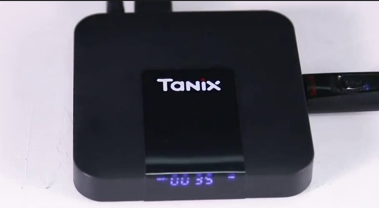 TANIX TX3 MINI KODI 17.3 S905W 2gb/16GB 4K TV Box