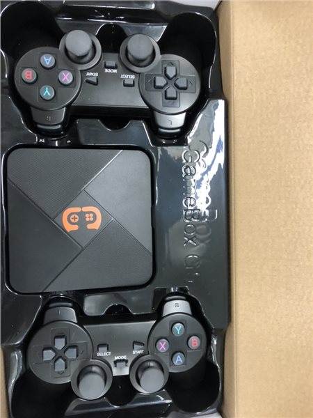 GAMEBOX G5 32GB Video Game Console with 2 Gamepads