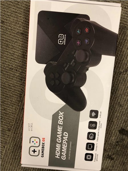 GAMEBOX G5 32GB Video Game Console with 2 Gamepads