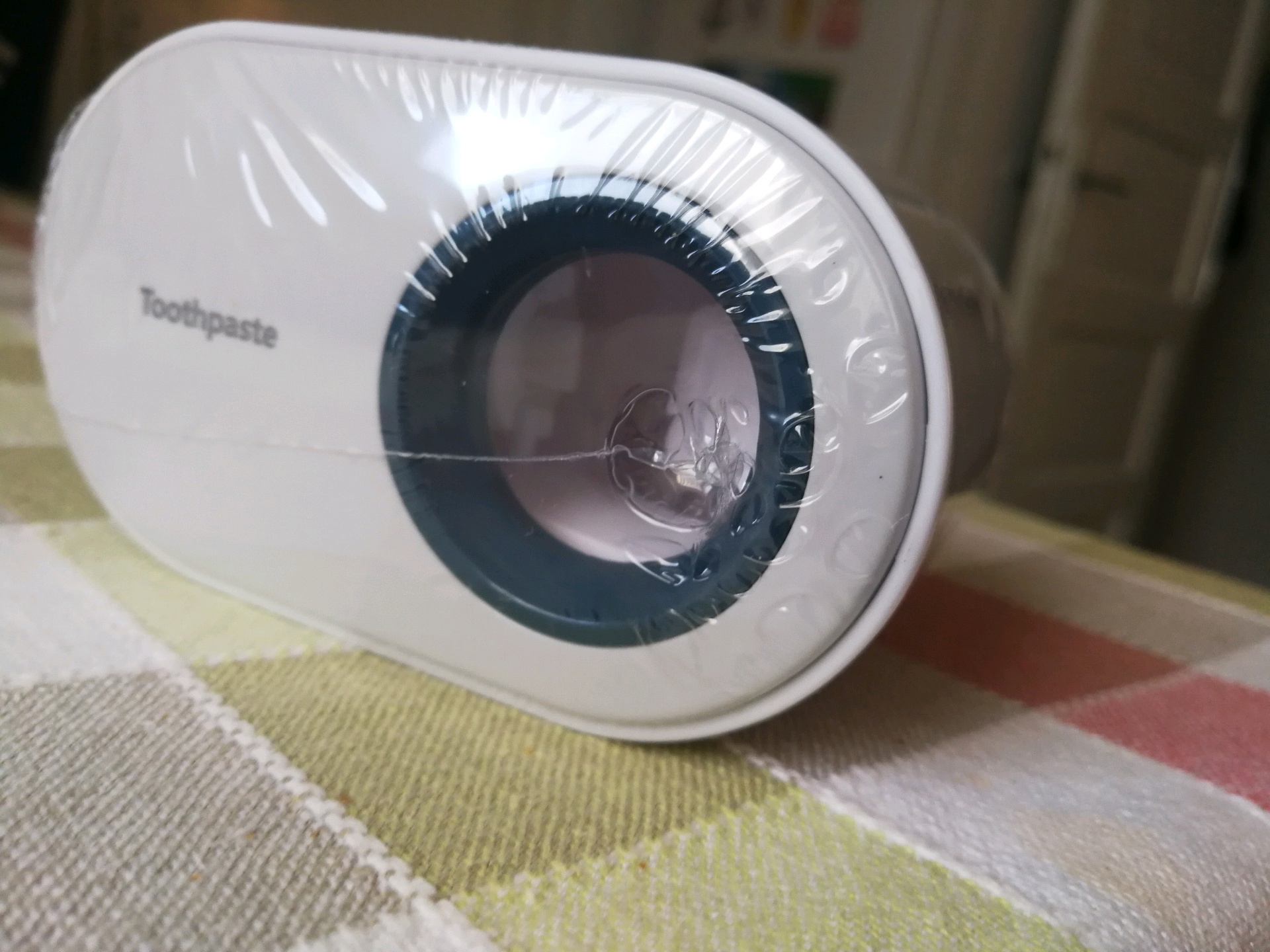 Wall Mounted Automatic Toothpaste Squeezer