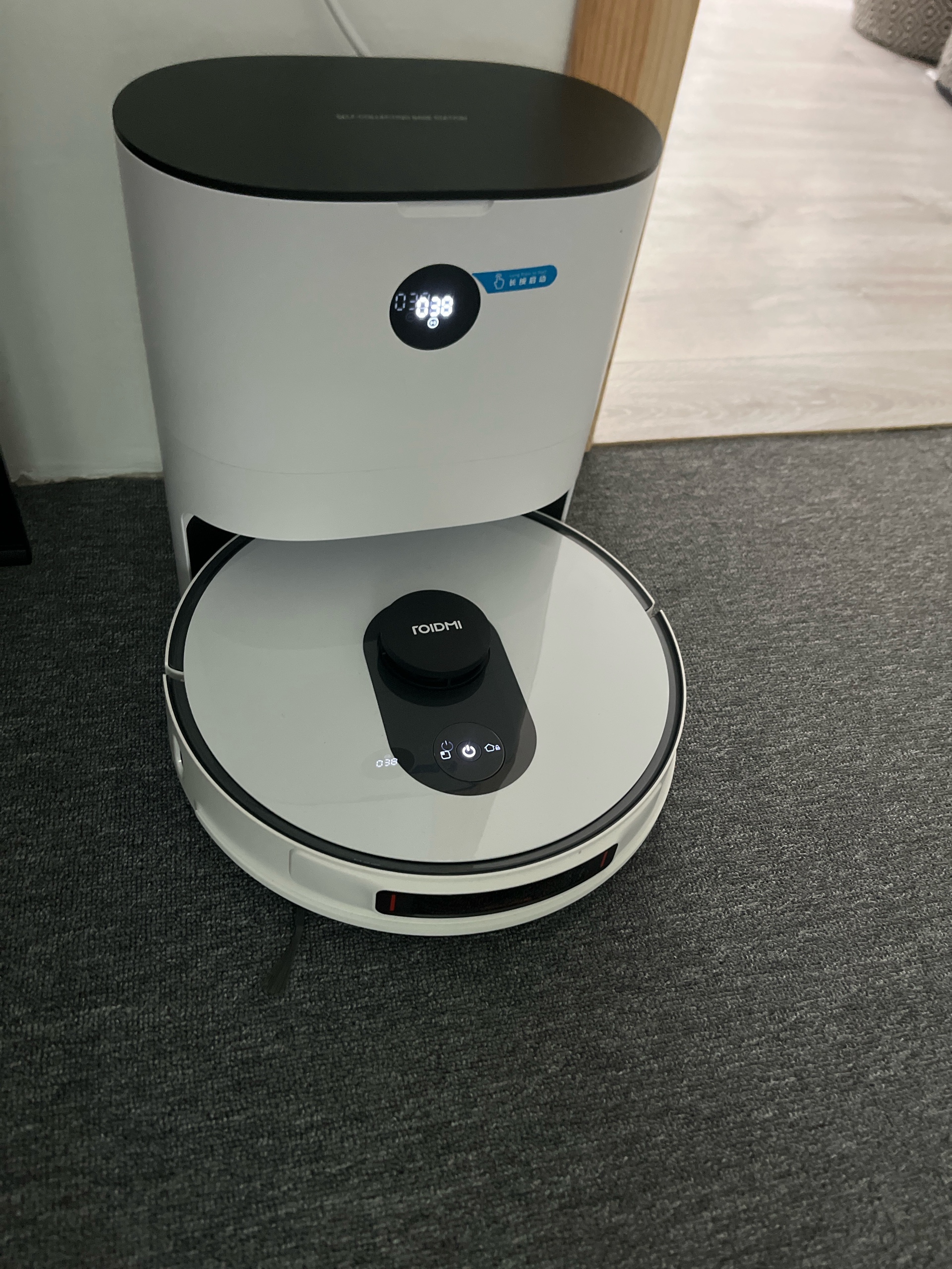 ROIDMI EVE Max Robot Vacuum and Mop Cleaner with Cleaning Base