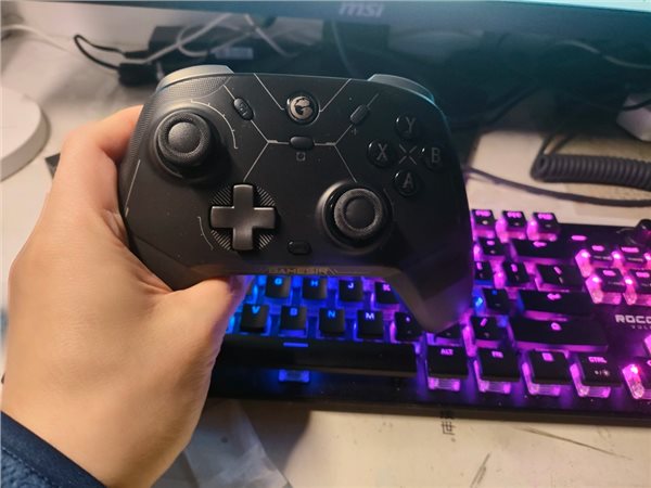 GameSir Cyclone 2 Game Controller Black Bundle Edition