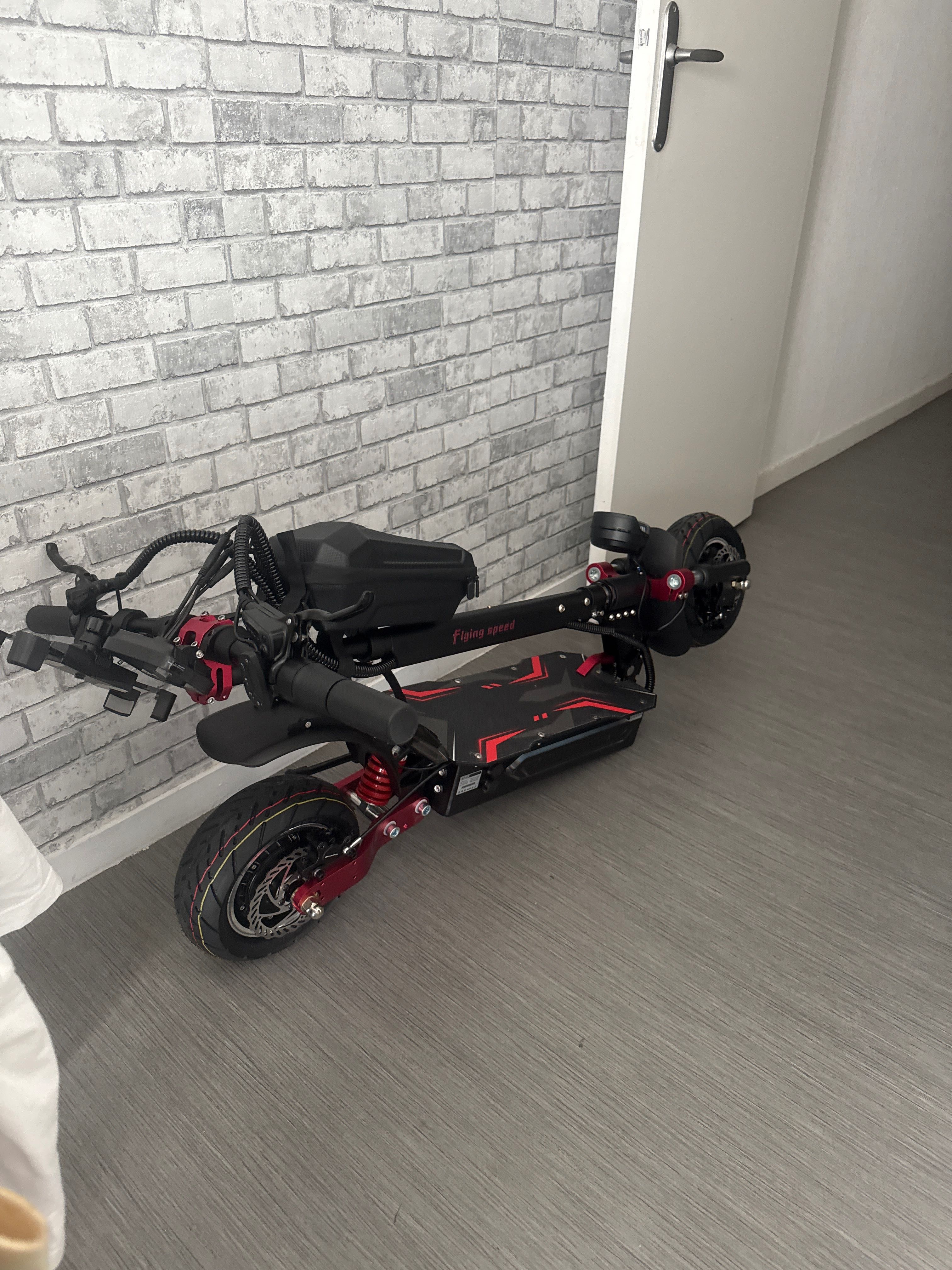 BOYUEDA Q7 Pro Max 1600W*2 52V 28AH Electric Scooter